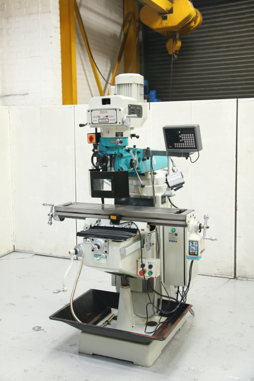 Axminster X6323A Turret Milling Machine for sale : Machinery-Locator.com