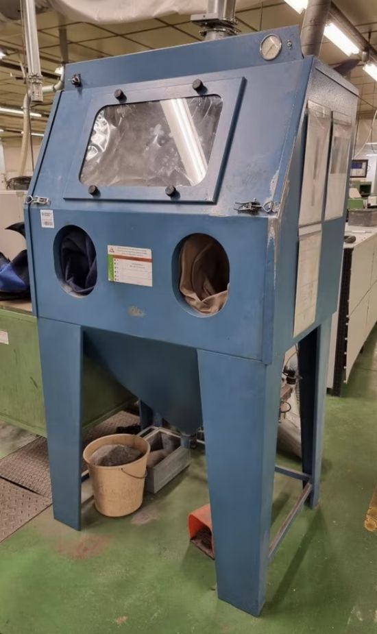 Sand blasting chamber PMB hoggar 1000 YoM: 2012 for sale : Machinery ...
