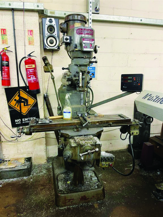 BRIDGEPORT BR2J2 Turret Mill for sale : Machinery-Locator.com