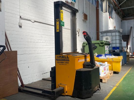 JUNGHEINRICH Electric pallet stacker for sale : Machinery-Locator.com