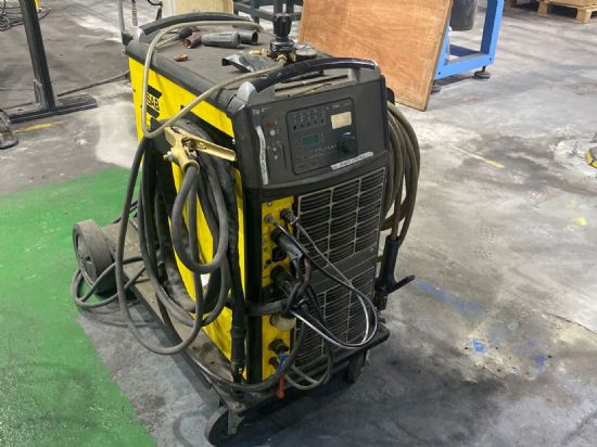 ESAB 4300i Mobile Welder for sale : Machinery-Locator.com
