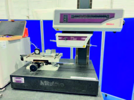 Mitutoyo C-3000 and CV-3100 Contracer Contour Measurement System for ...