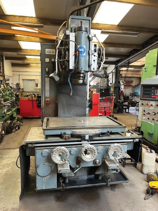 BOKO Universal Boring & Milling Machine. With pendant control and ...