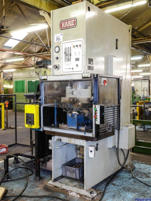 63 TON (64,008 KGS) OPEN FRONTED HYDRAULIC PRESS. BED AREA 900MM X ...