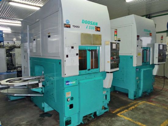 DOOSAN i330 CNC Lathe Vertical (2 machines in a set) for sale ...
