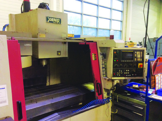 YANG SMV 1000 Vertical Machining Centre for sale : Machinery-Locator.com