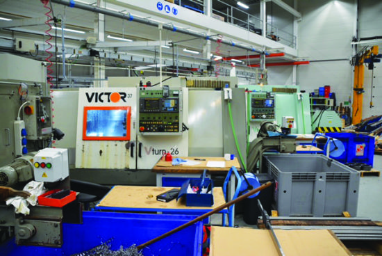 VICTOR VTurn 26. Fanuc control. 1999 for sale : Machinery-Locator.com
