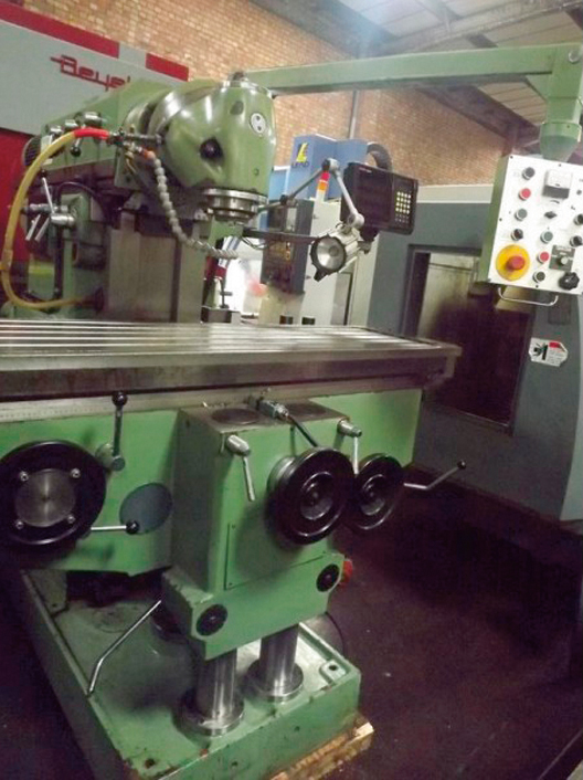 CENTURION CU5 Universal Milling Machine.